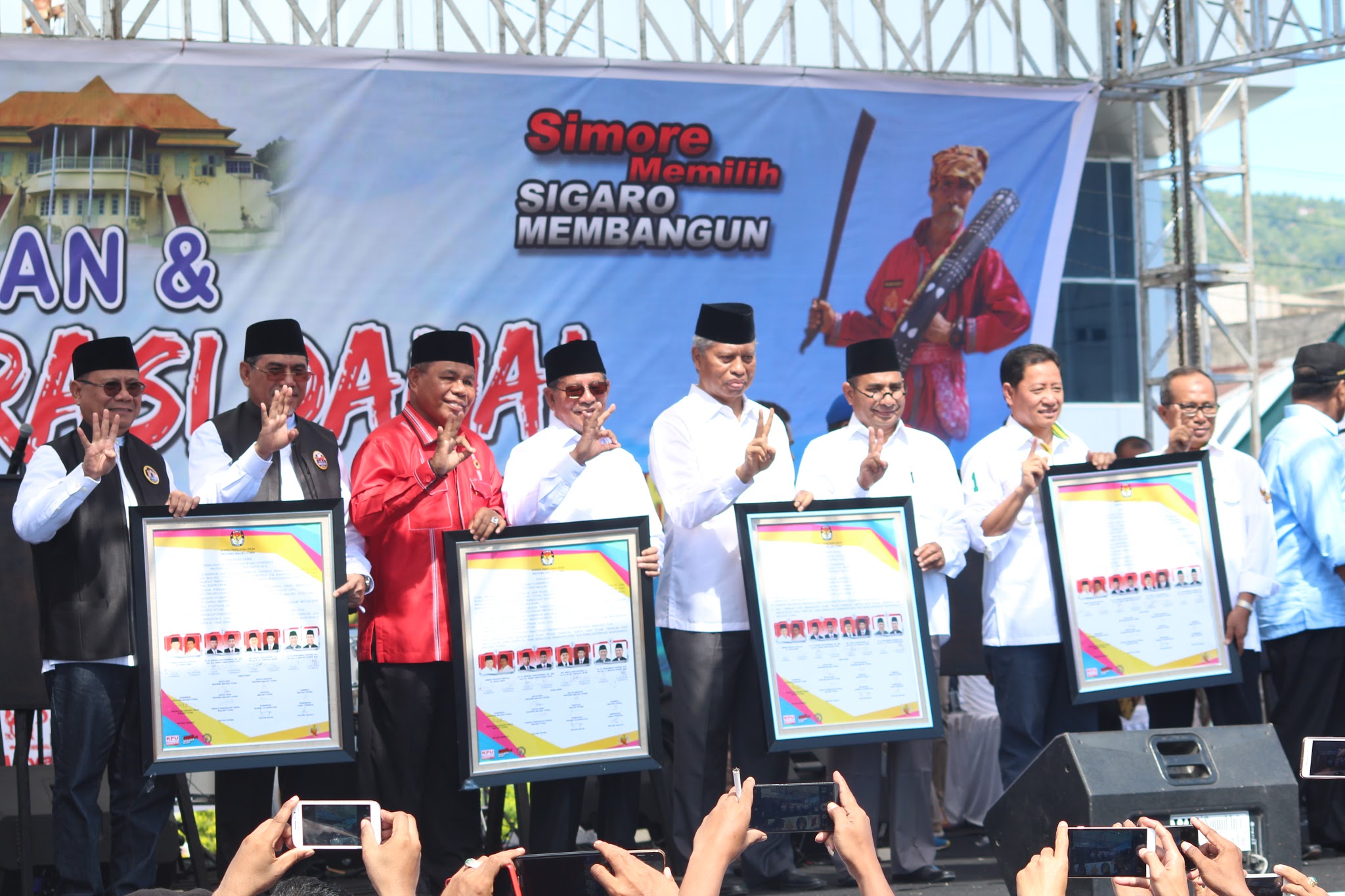 Empat Paslon Ikrarkan Kampanye Damai dan Hindari Isu Sara – Brindonews.com Empat Paslon Ikrarkan Kampanye Damai dan Hindari Isu Sara – Brindonews.com